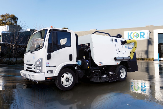 Schwarze A4 Storm Regenerative Air Sweeper - KOR